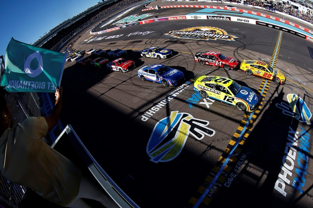 NASCAR Heads to Phoenix for Xfinity and Cup Series Action – Full ...