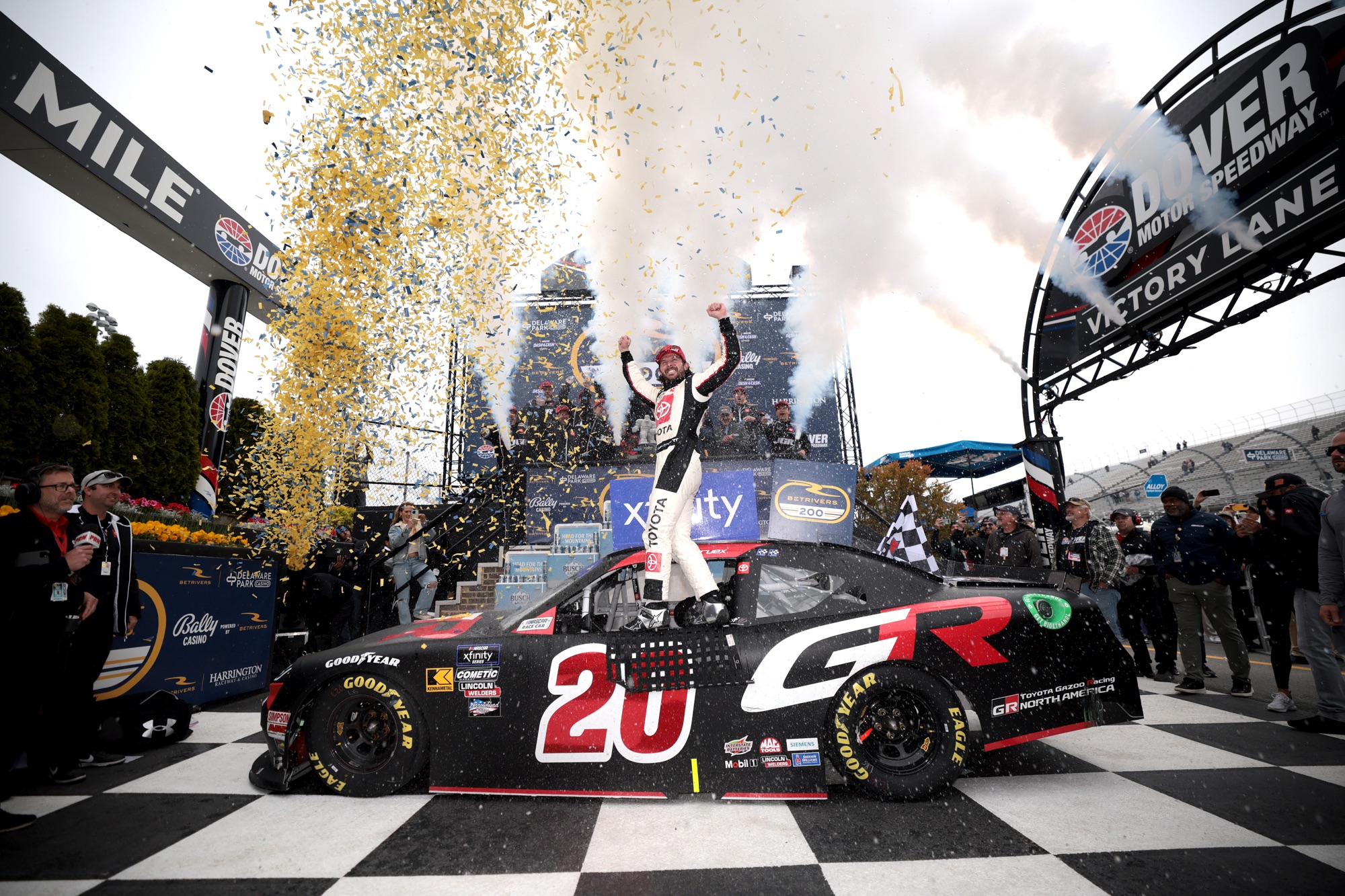 Hometown Hero Truex Wins Thrilling Dover Xfinity Race – Full Throttle Media