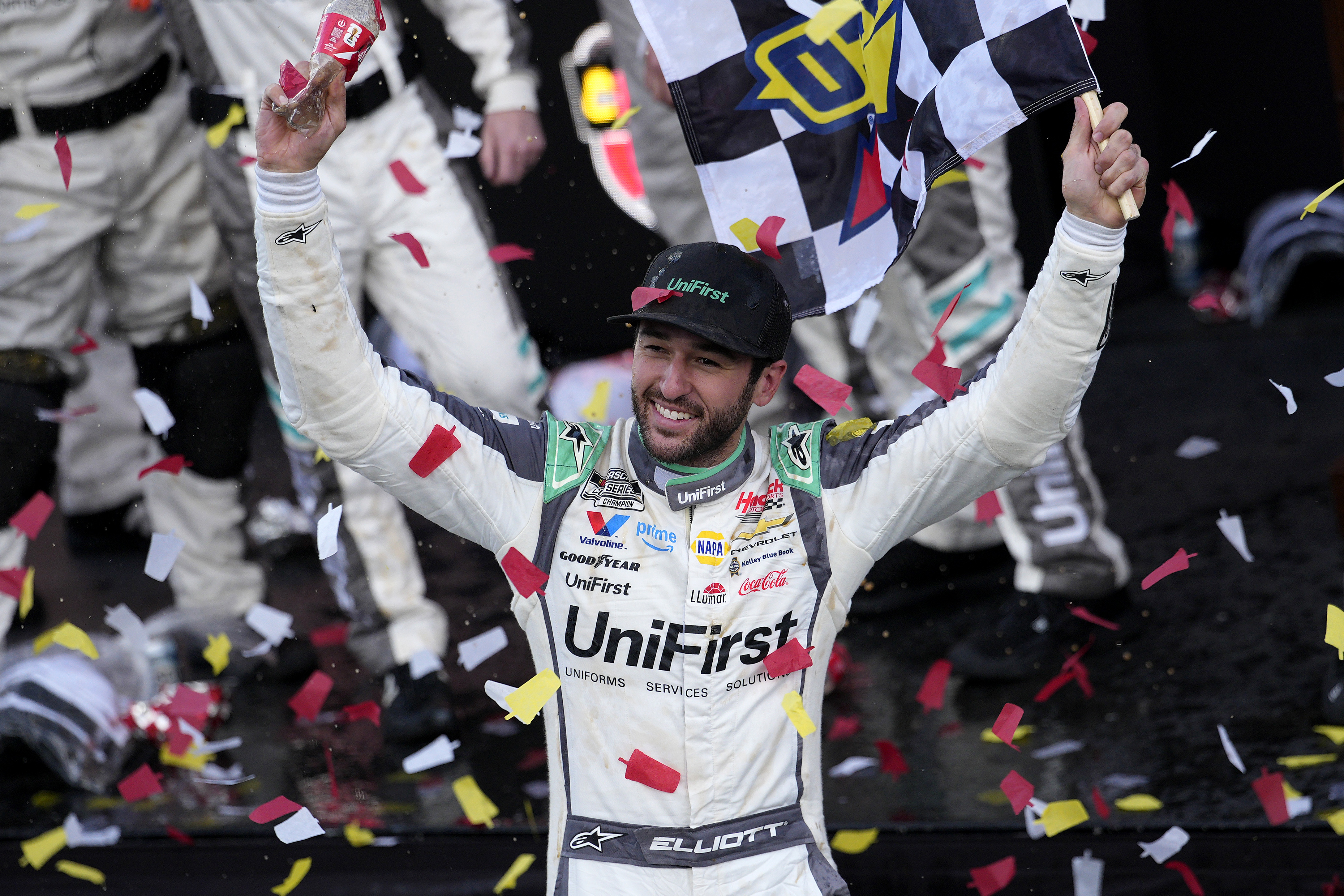 Pit Strategy Call Delivers Victory for Chase Elliott at Martinsville ...